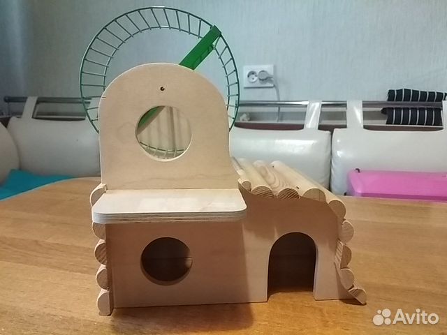 Дом для хомяка с колесом